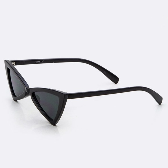 Hot2own Boutique | Accessories | Retro Cat Eye Black Triangle Frame ...